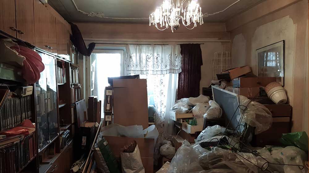 How to Help a Hoarder: Everything You Need to Know